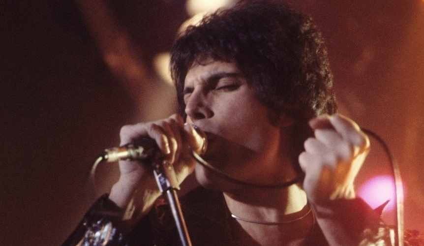 33 GREATEST SINGERS OF ALL TIME - Buddy Choice Articles