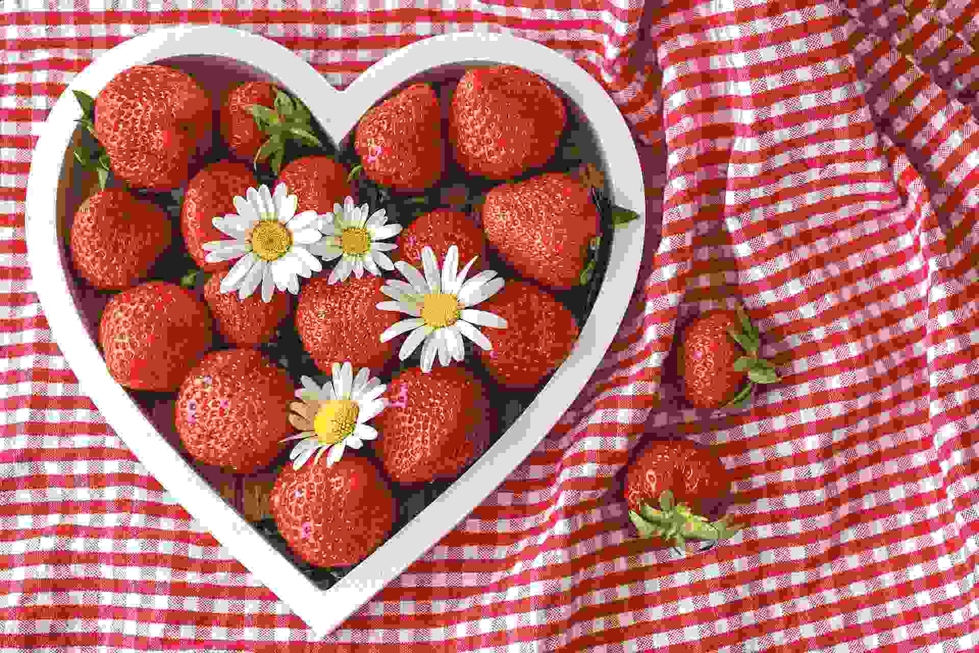 "Love Your Heart: Nourishing Insights into Foods for a Healthy ...