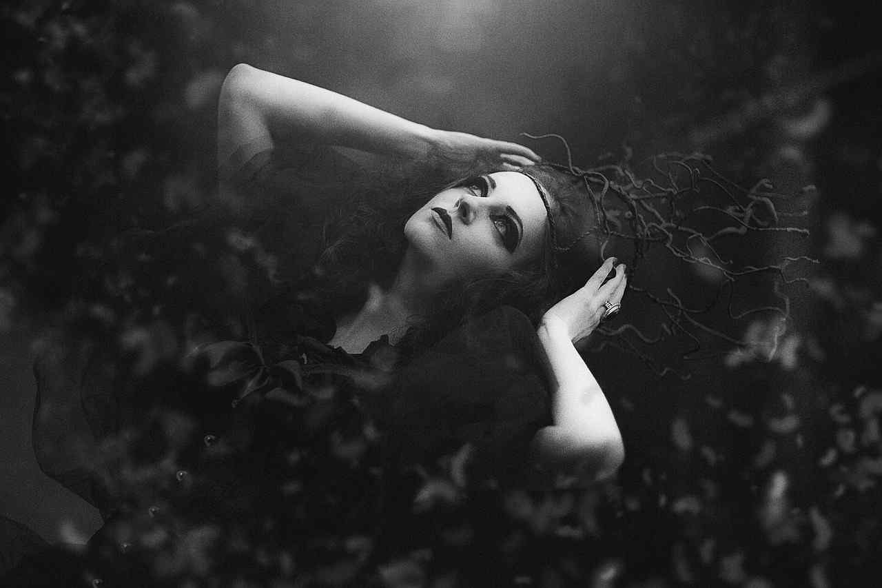 DO VAMPIRES EXIST? The mystery of vampires. - Buddy Choice Articles